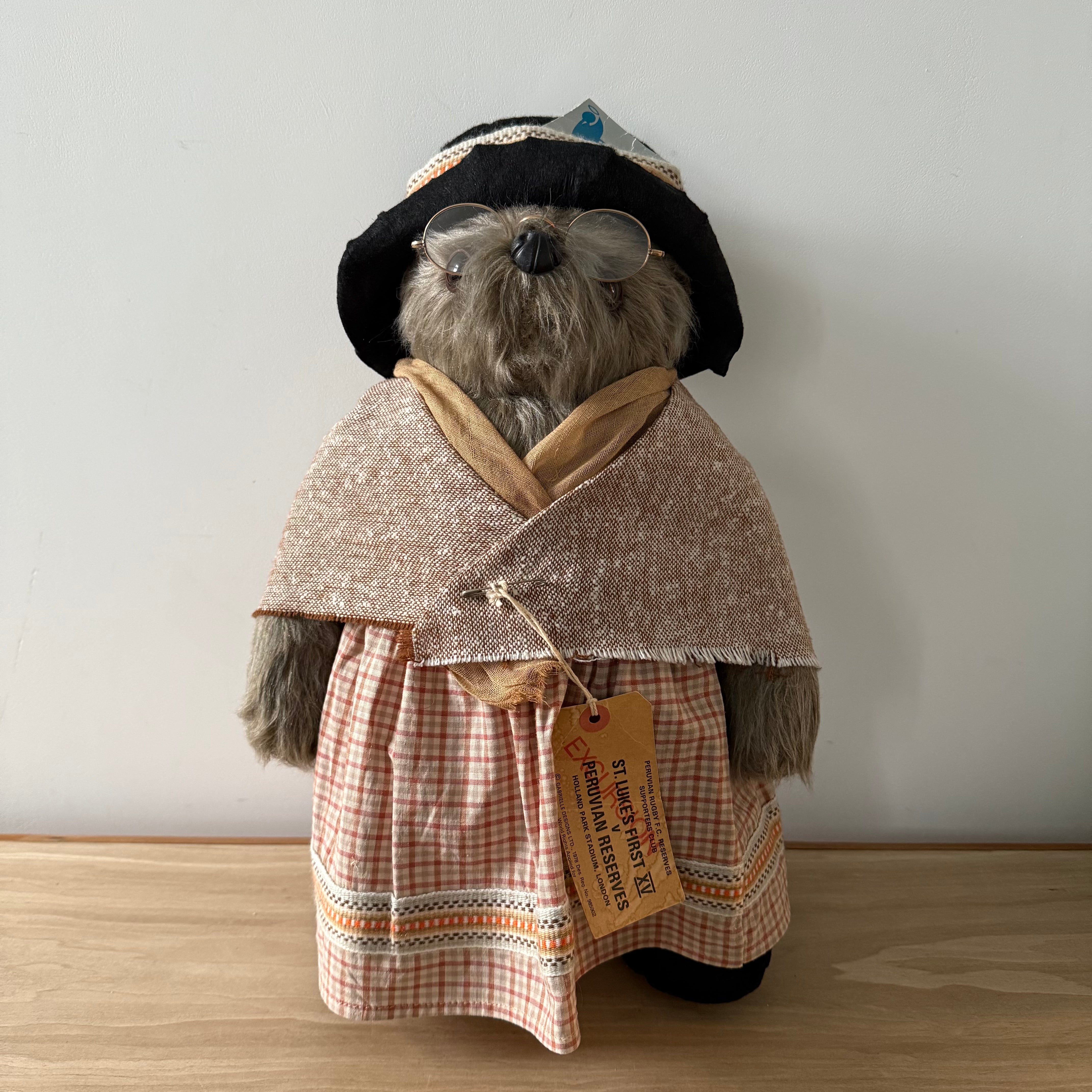 Vintage Gabrielle Designs Aunt Lucy Paddington Bear – Original Outfit ...